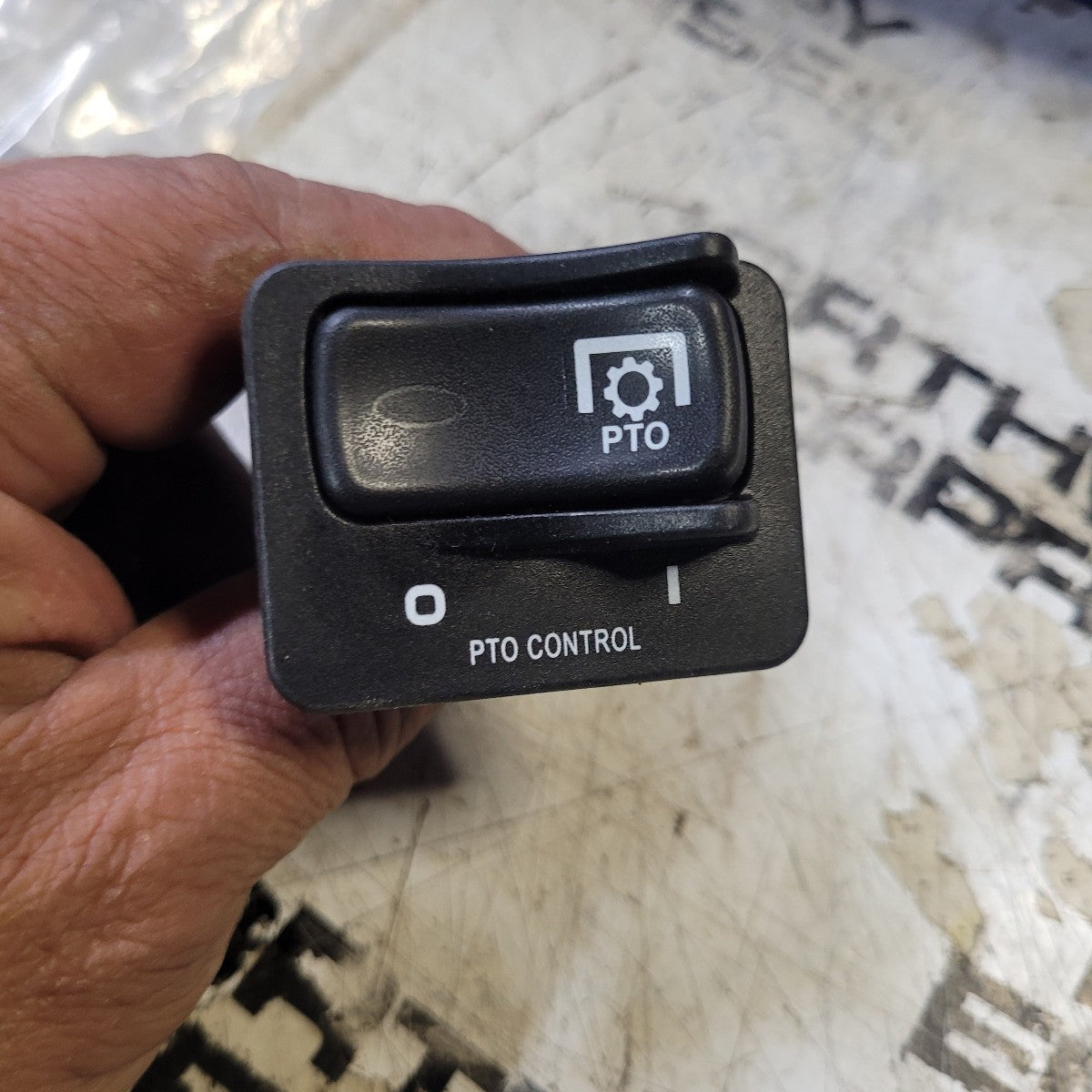 NEW Air Rocker Valve PTO Control Switch For Peterbilt G90-6022-004BN ...