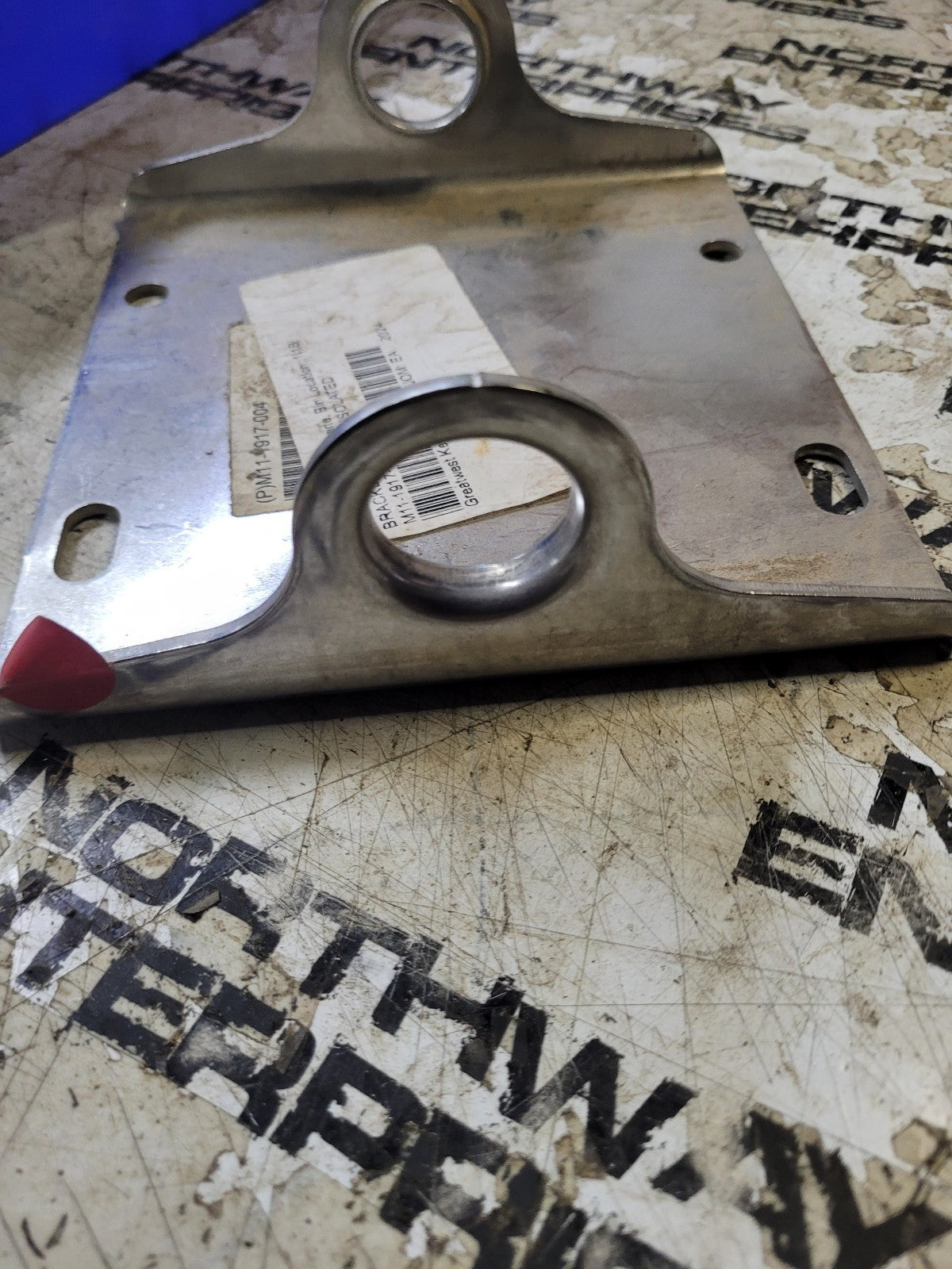 Peterbilt M11-1917-004 Exhaust Bracket – Northway Enterprises Ltd.